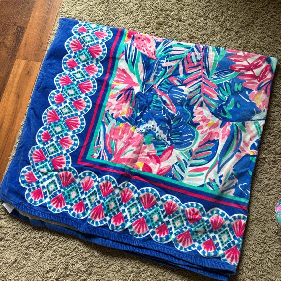 Lilly Pulitzer | Other | Lilly Pulitzer And Pottery Barn Collab Two ...